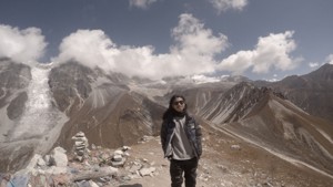 Trekking Guides and Porter-Guides for Nepal | HoneyGuide